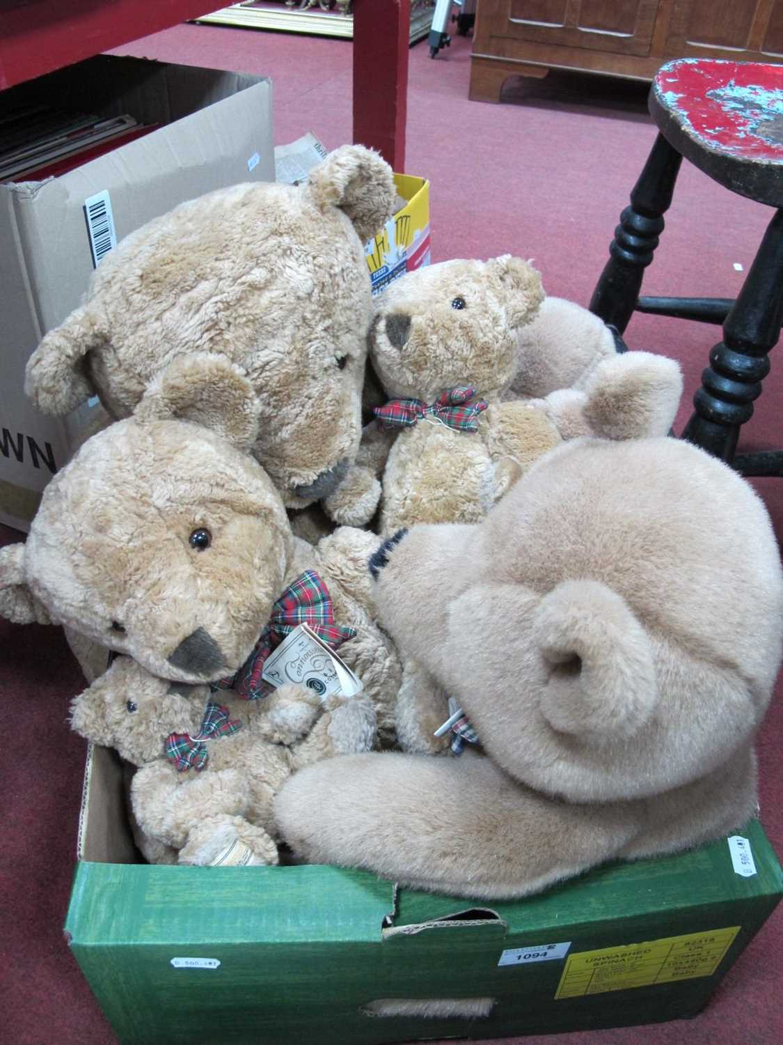 Lot 1094 - A quantity of Marks & Spencer's Teddy bears