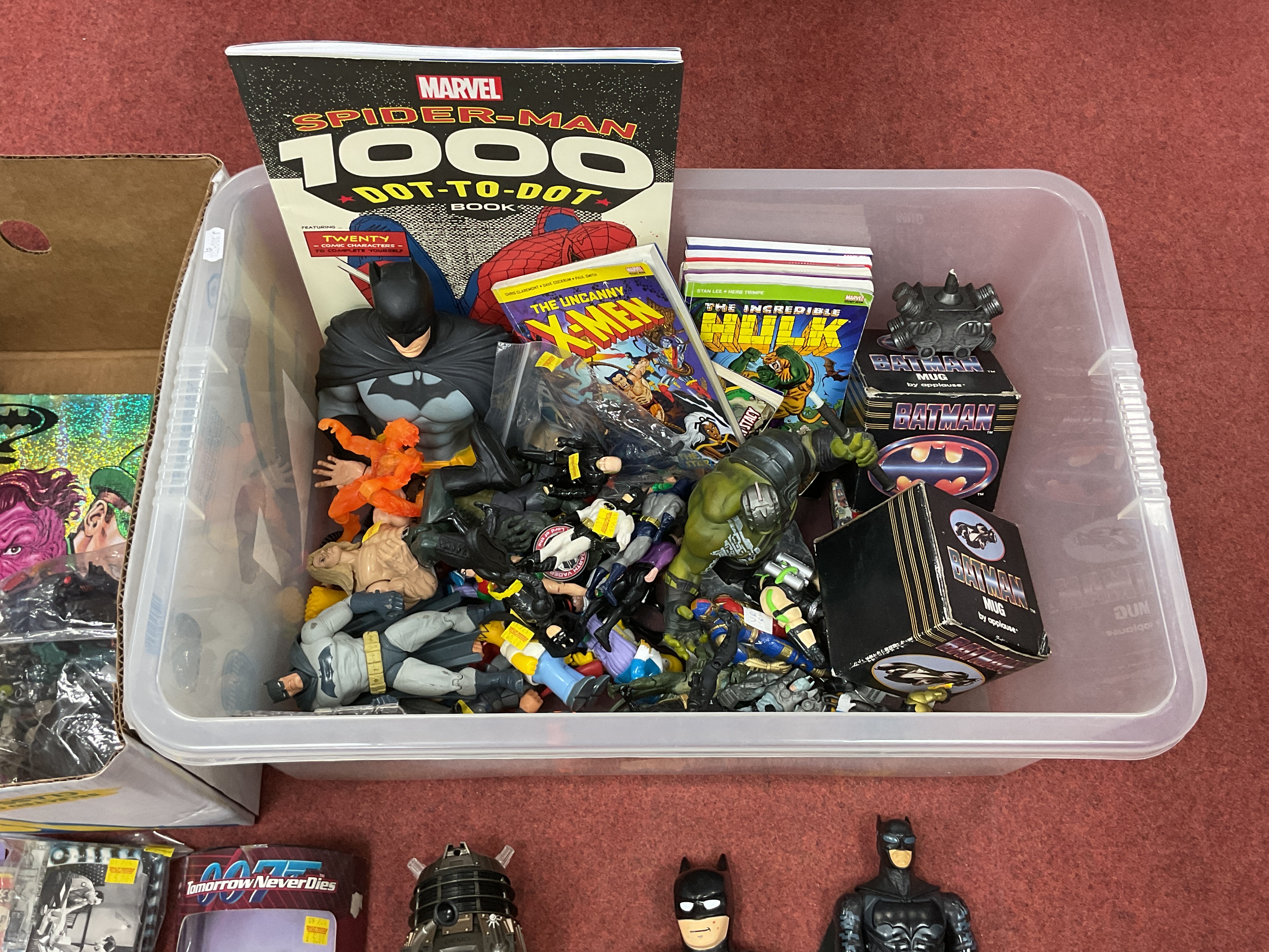 Lot 745 - A quantity of modern plastic action figures